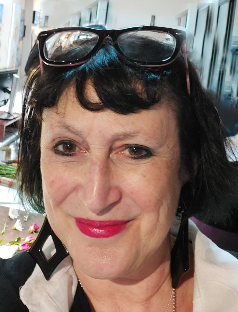 Debra Bouchegnies - CoMotion