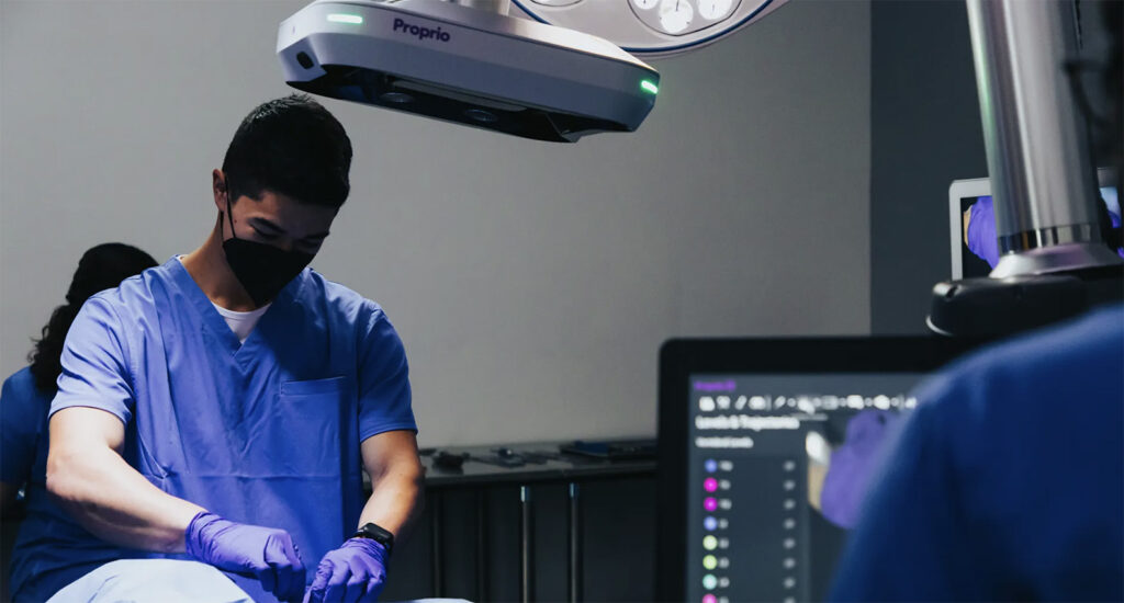 Seattle startup gets FDA clearance for new surgical imaging tool - CoMotion
